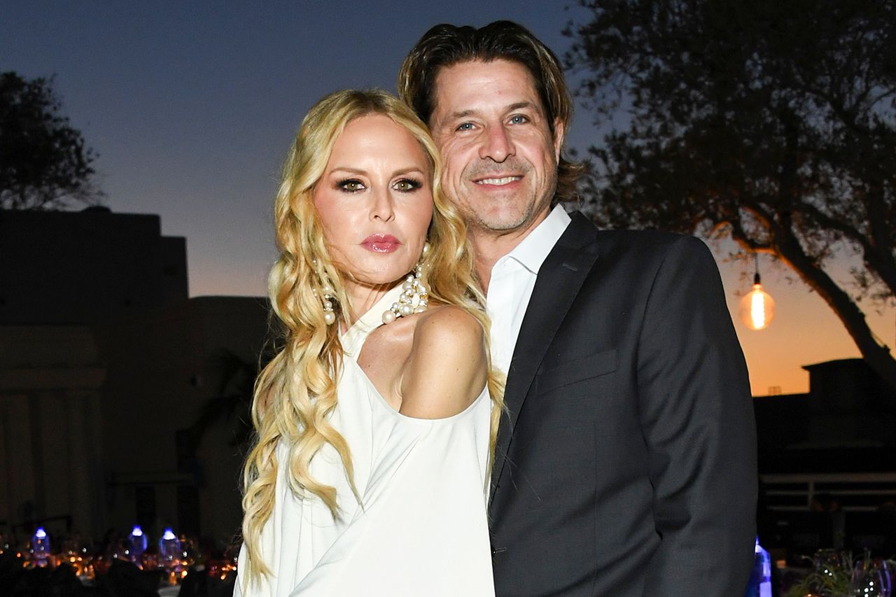Rachel Zoe walks red carpet with new man, is 'loving dating' post ...