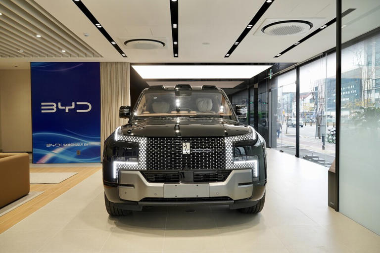 BYD코리아, 송파전시장 개소…'양왕 U8' 국내 첫 특별 전시