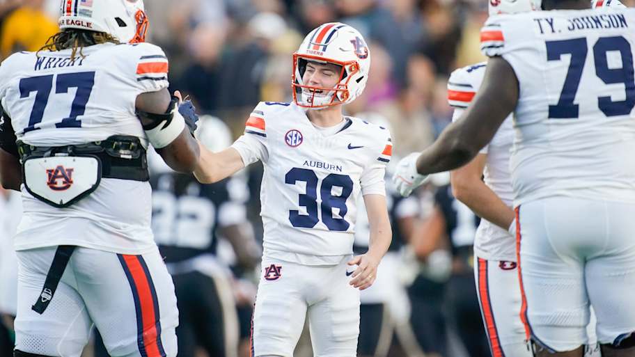 Alex McPherson honored with 2025 Pat Sullivan Impact Award