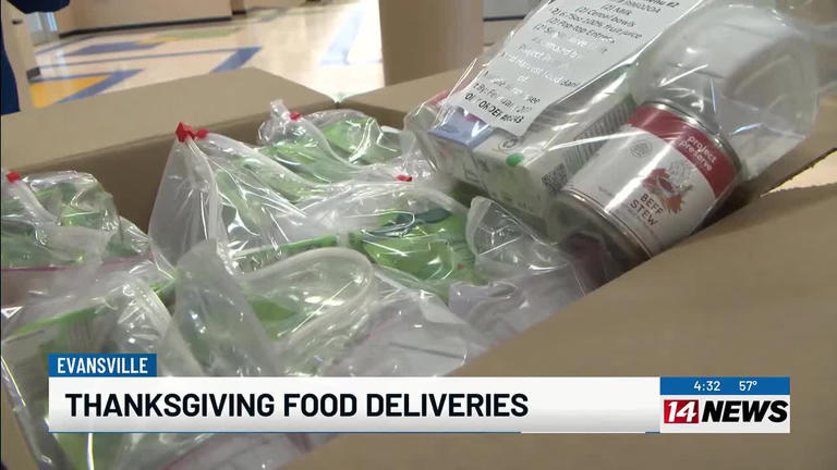 Students get food to bring home over Thanksgiving break