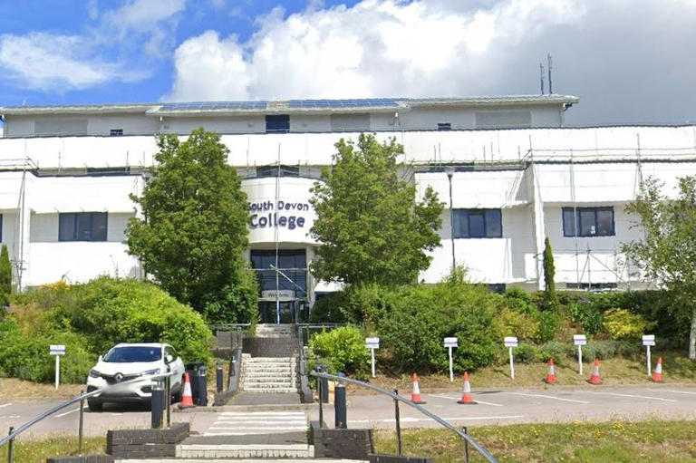 College confirms outbreak of Victorian-era disease as parents warned ...