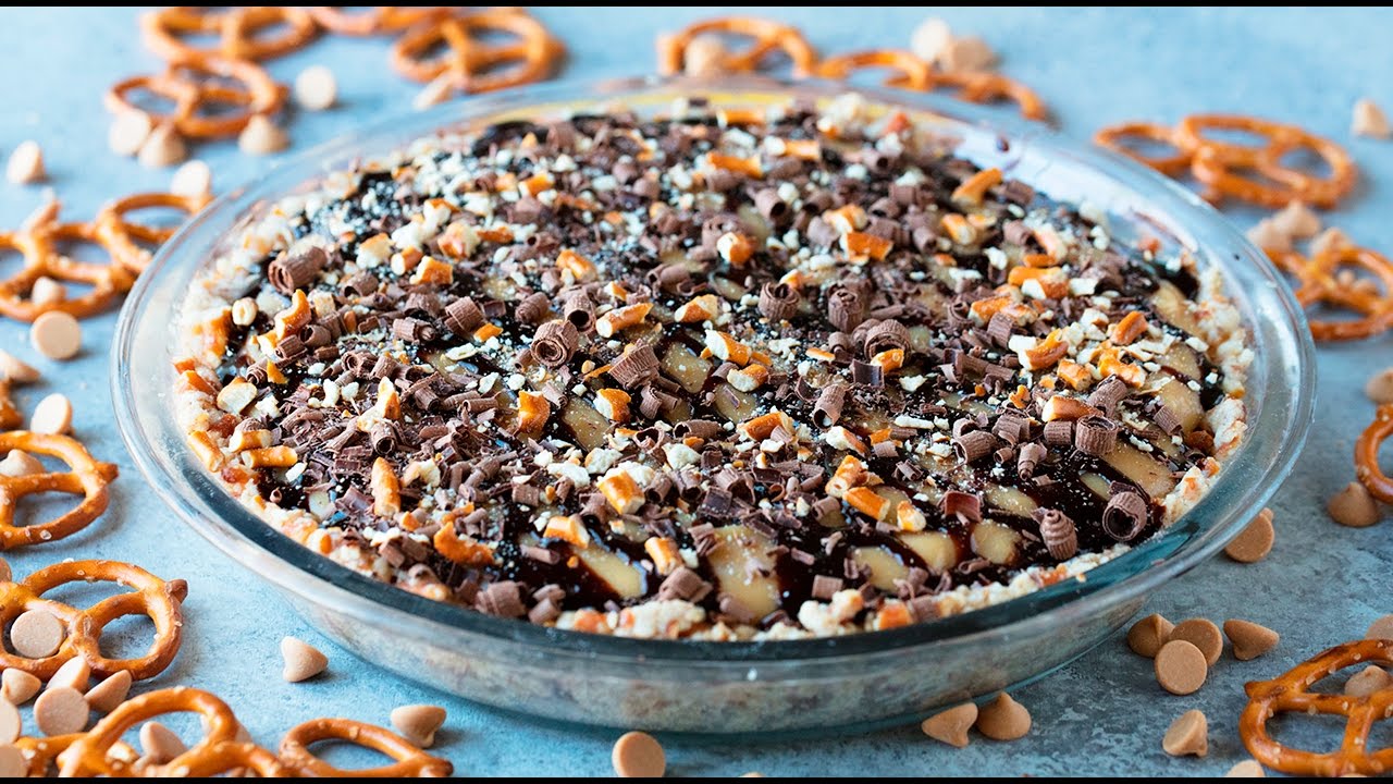 Peanut butter hot fudge pie with pretzel crust