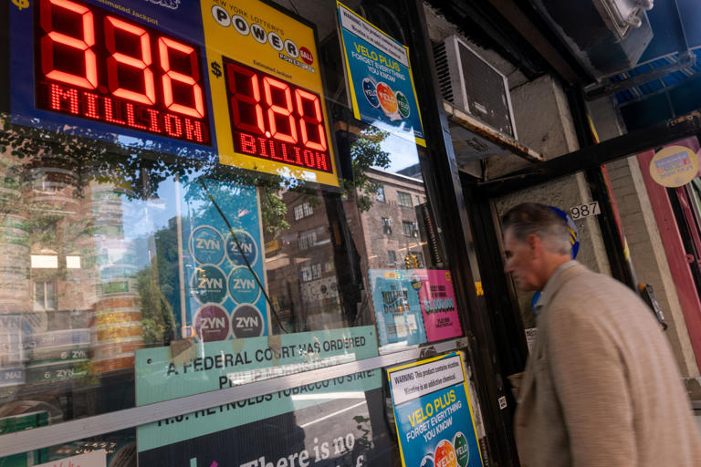 How many US jackpots have exceeded $1 billion? Here are the top 10