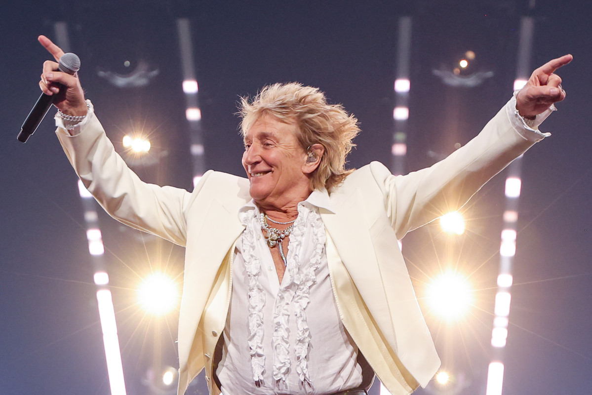 80-Year-Old Rod Stewart Announces Change to ‘One Last Time’ Tour