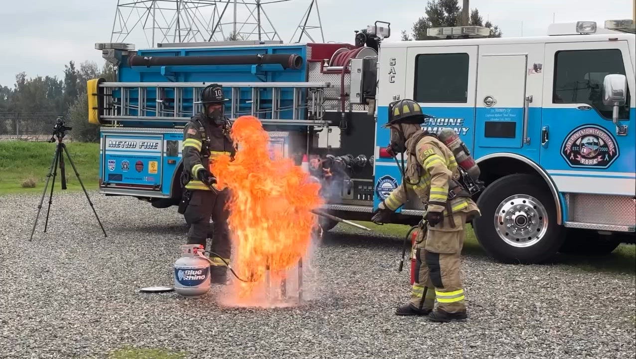 RAW | Sac Metro Fire demonstrates how deep-frying a turkey can cause a ...