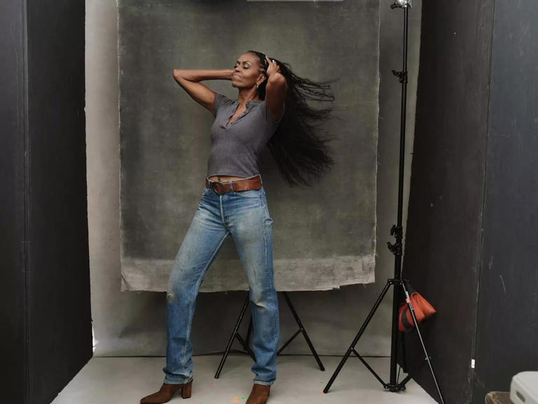 Michelle Obama looks attractive and beautiful in viral photoshoot ...