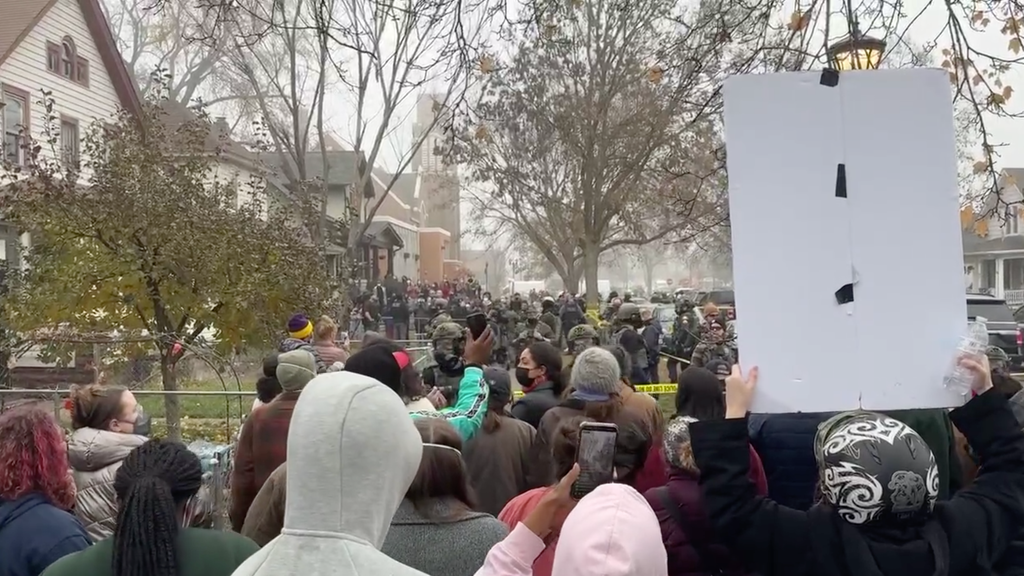 Man detained by ICE as federal agents, police clash with protesters in ...