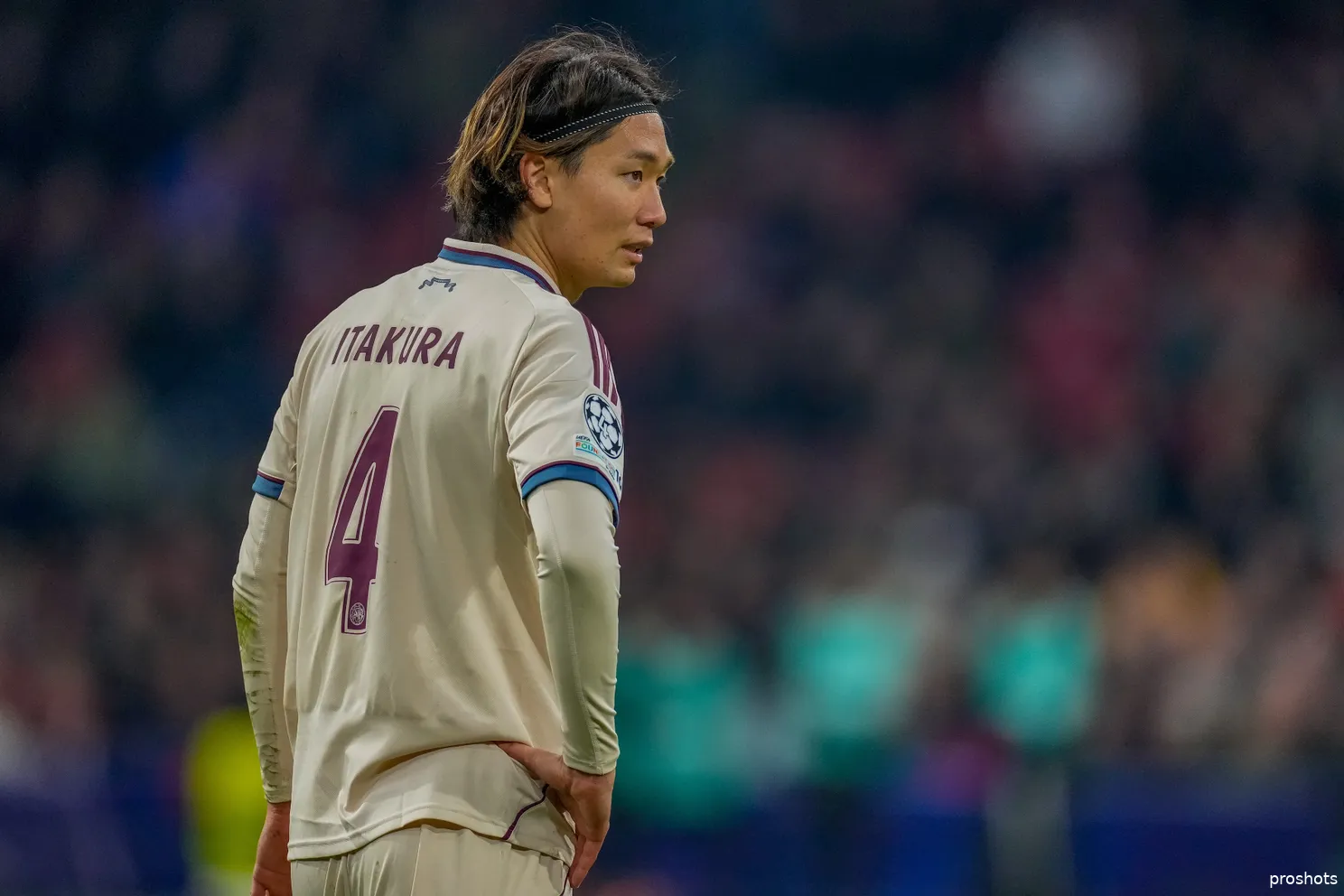 Ajax moet Itakura missen tegen Olympiakos; Grim wil niet ingaan op ...