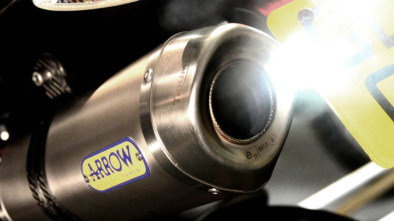 Do loud pipes save lives?