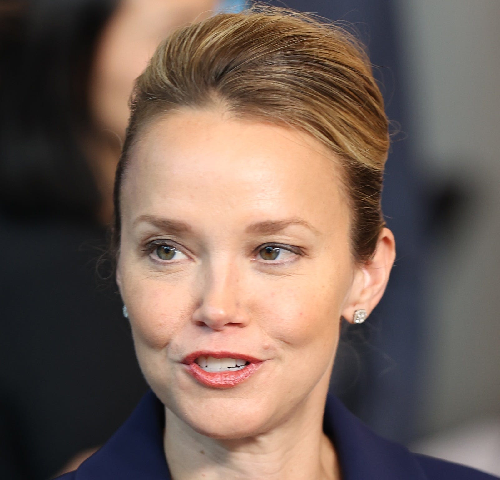 Moreno to eliminate city hall positions to fill 2026 budget hole