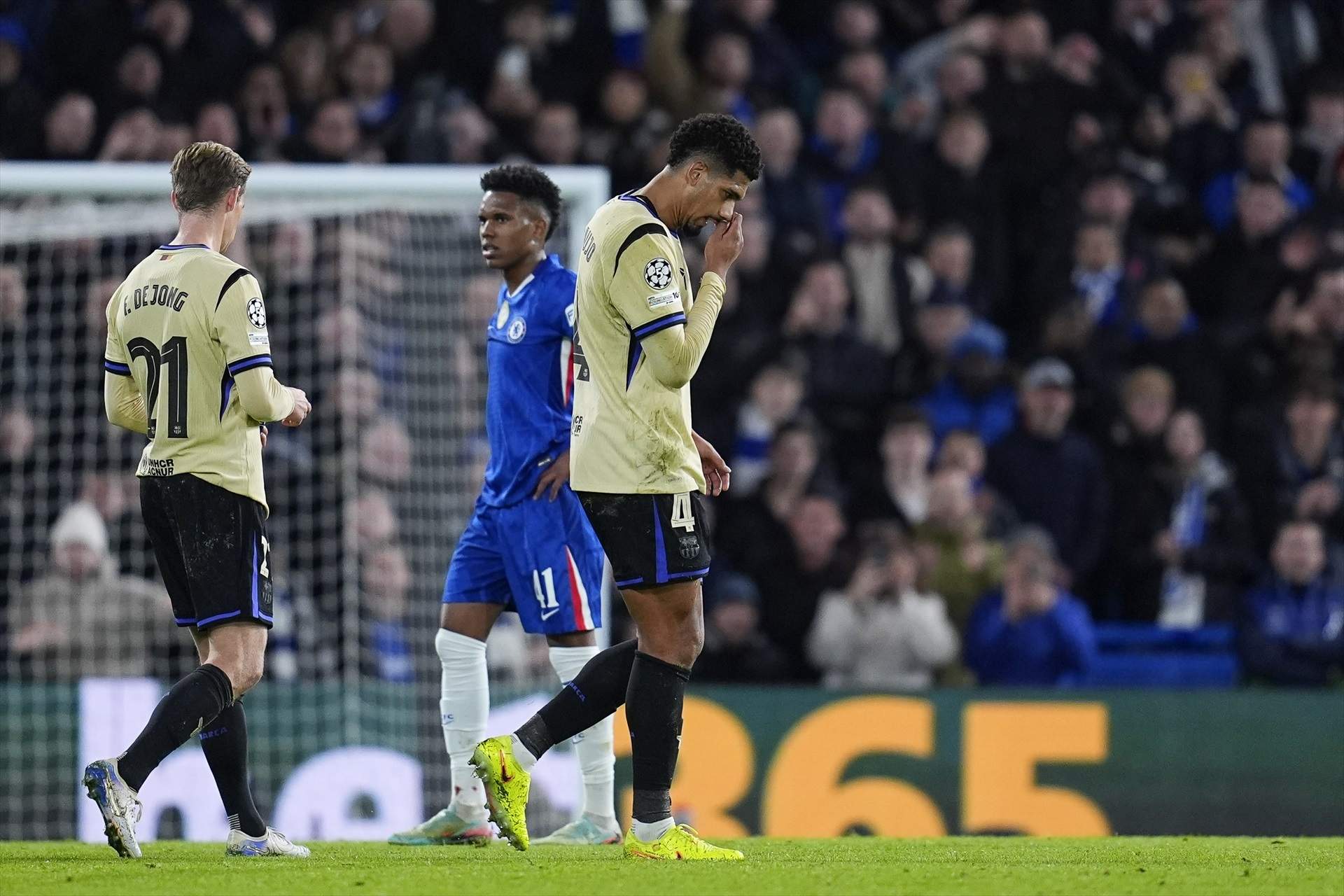 Ronald Araújo, clave en la operación, o el Barça paga más o se va al ...