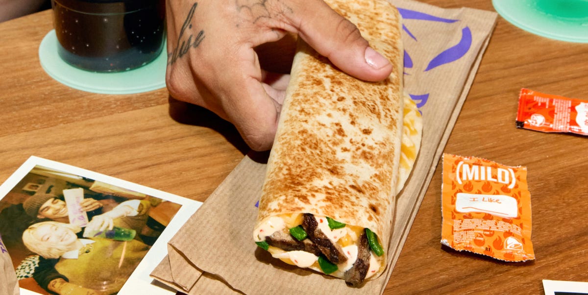 I Tried Taco Bell’s New Steak & Poblano Rolled Quesadilla—Someone Get ...