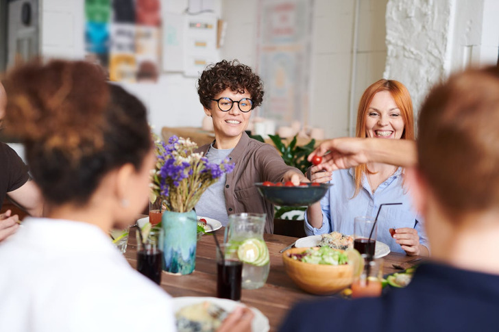 15 True Stories of Friendship That Will Make You See Your Own Differently