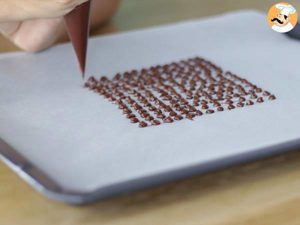 Home-made chocolate chips - video recipe