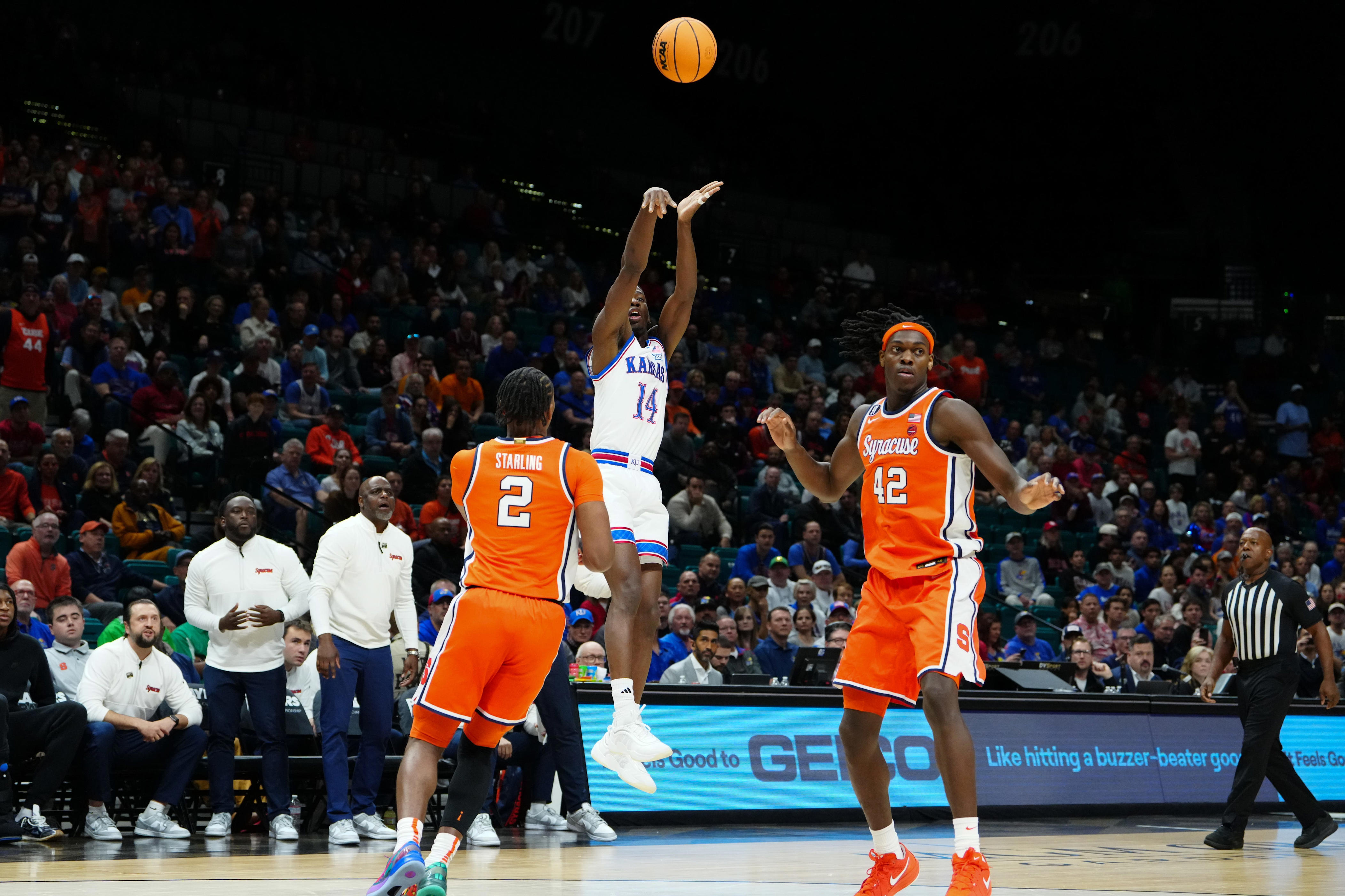 Kansas basketball vs Syracuse final score: KU keeps it rolling at ...