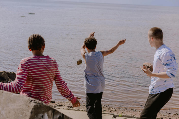 15 True Stories of Friendship That Will Make You See Your Own Differently