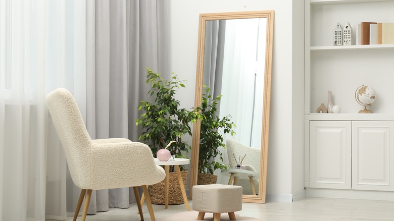 Make Any Basic Mirror Match Your Home's Aesthetic With An Easy DIY Upgrade