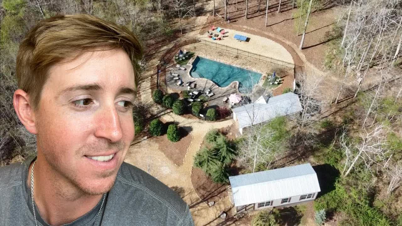 I spent the night in a tiny house community and it was EPIC! Tiny House ...