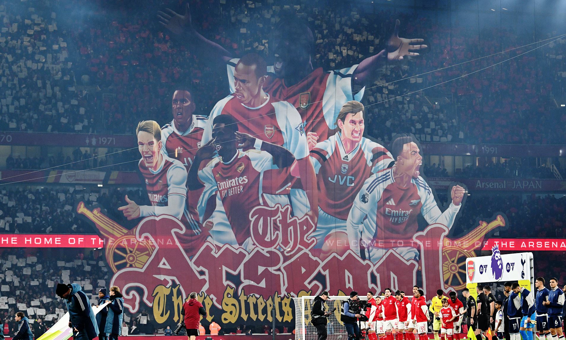 The story behind Arsenal's iconic north London derby tifo
