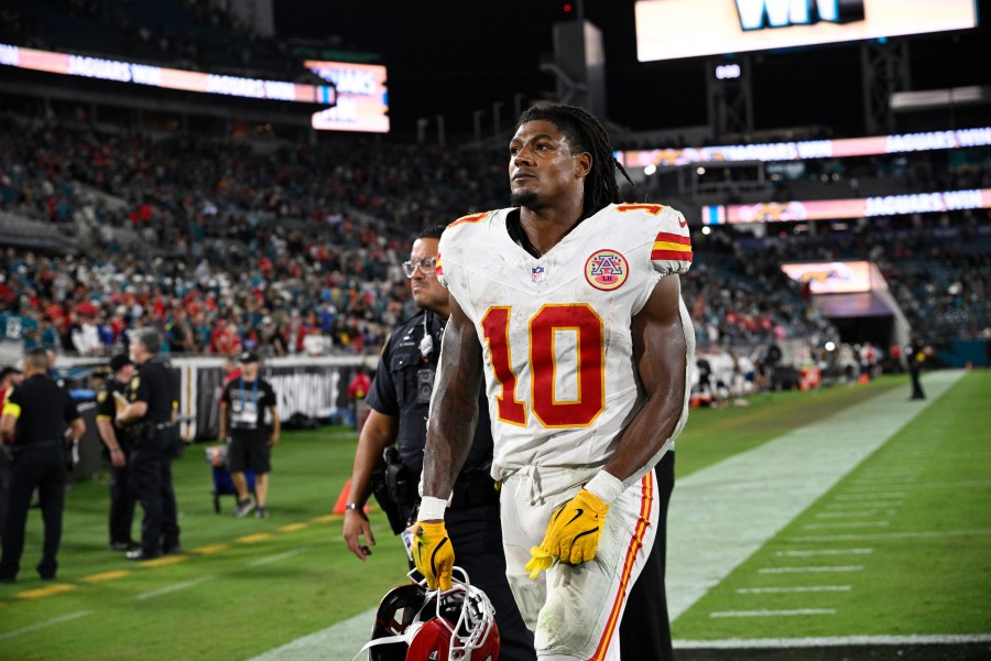 Kansas City Chiefs running back Isaiah Pacheco signs with Detroit Lions