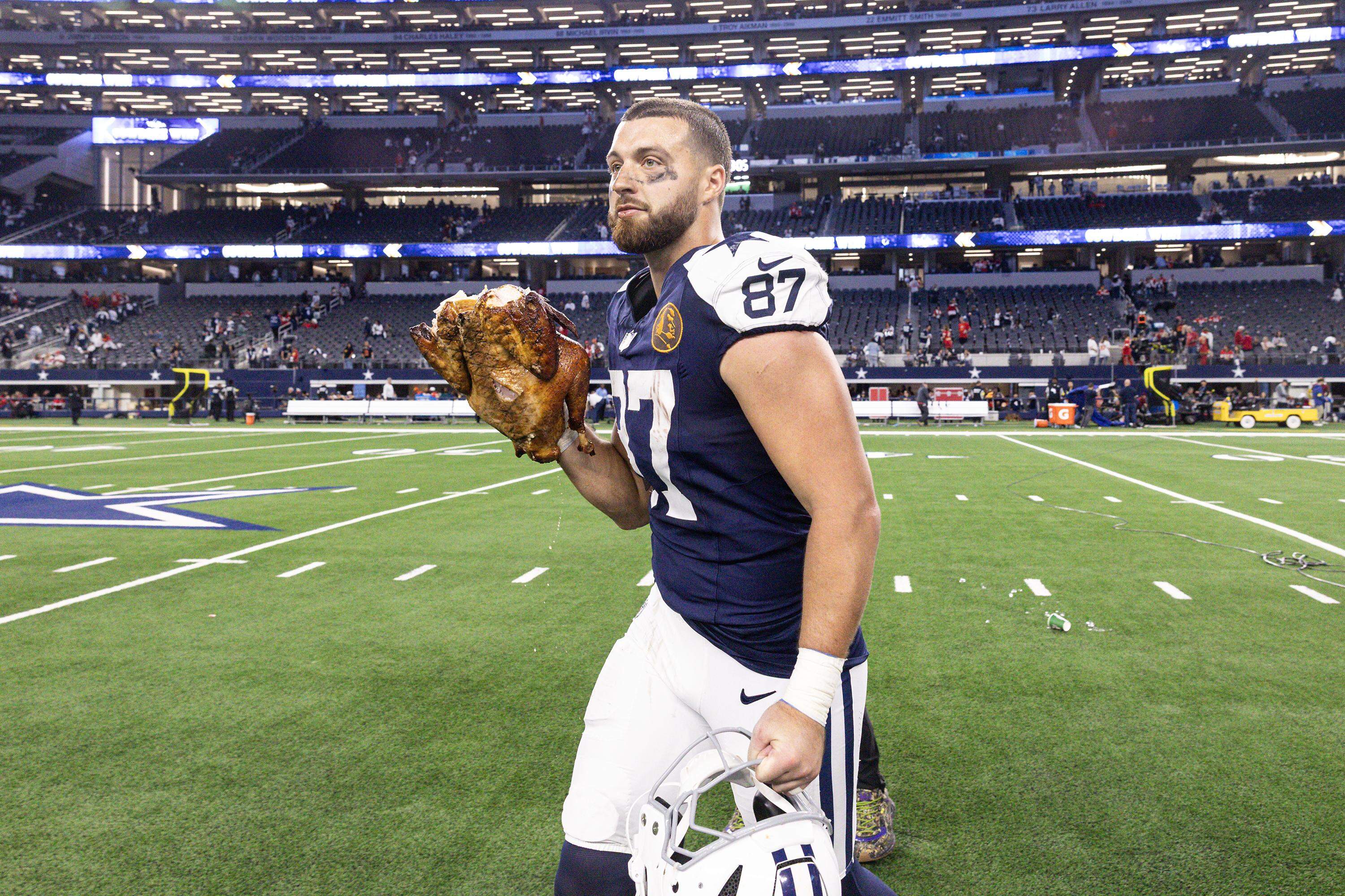 Cowboys' Jake Ferguson added to Pro Bowl roster after George Kittle injury