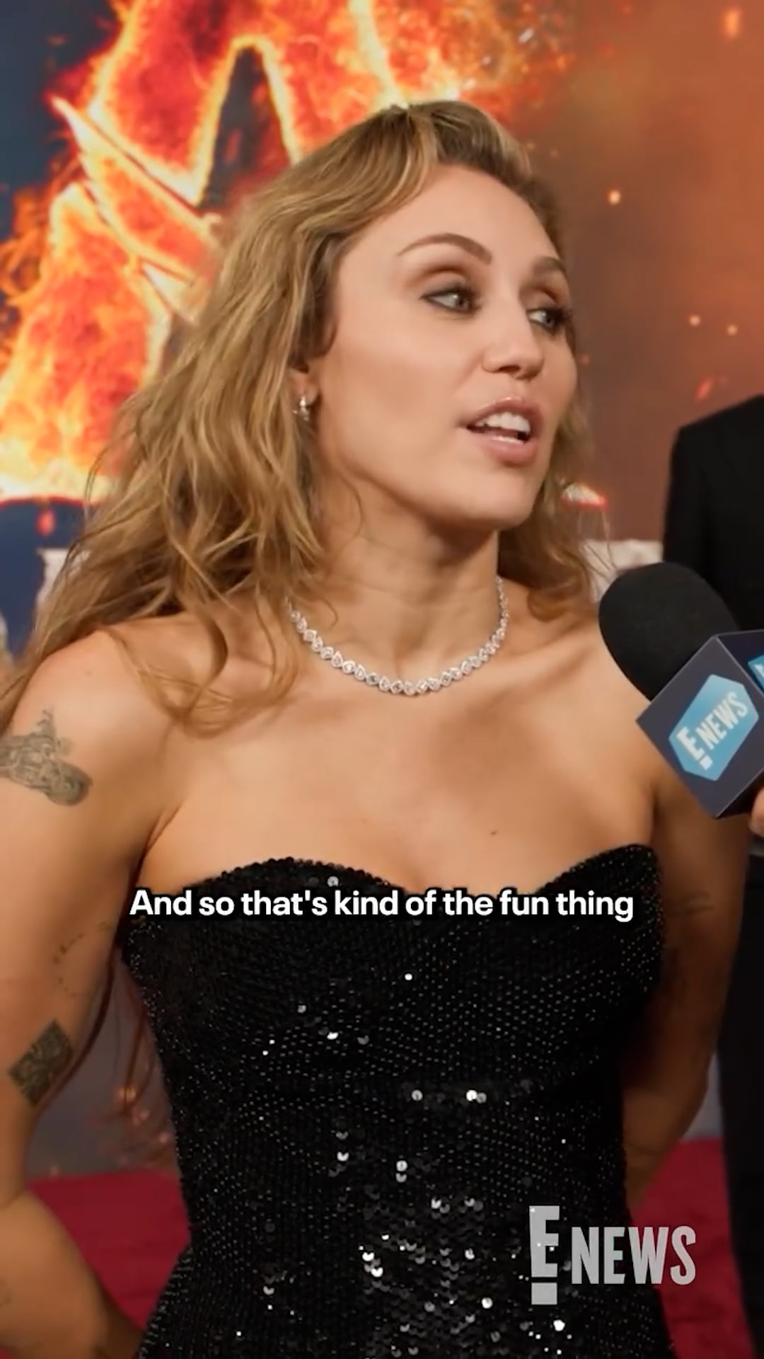 Miley Cyrus talks about dedicating "Secrets" to her dad