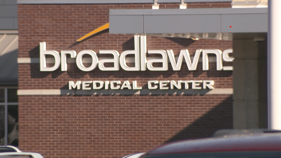 Teen accidentally shoots himself in the leg at Des Moines hospital ...