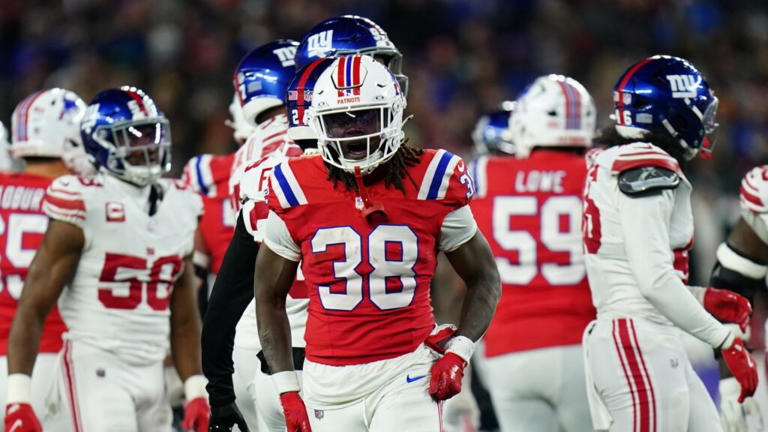 Ex-Patriots Captain Thinks Patriots Made ‘Intentional’ Choice Vs. Giants