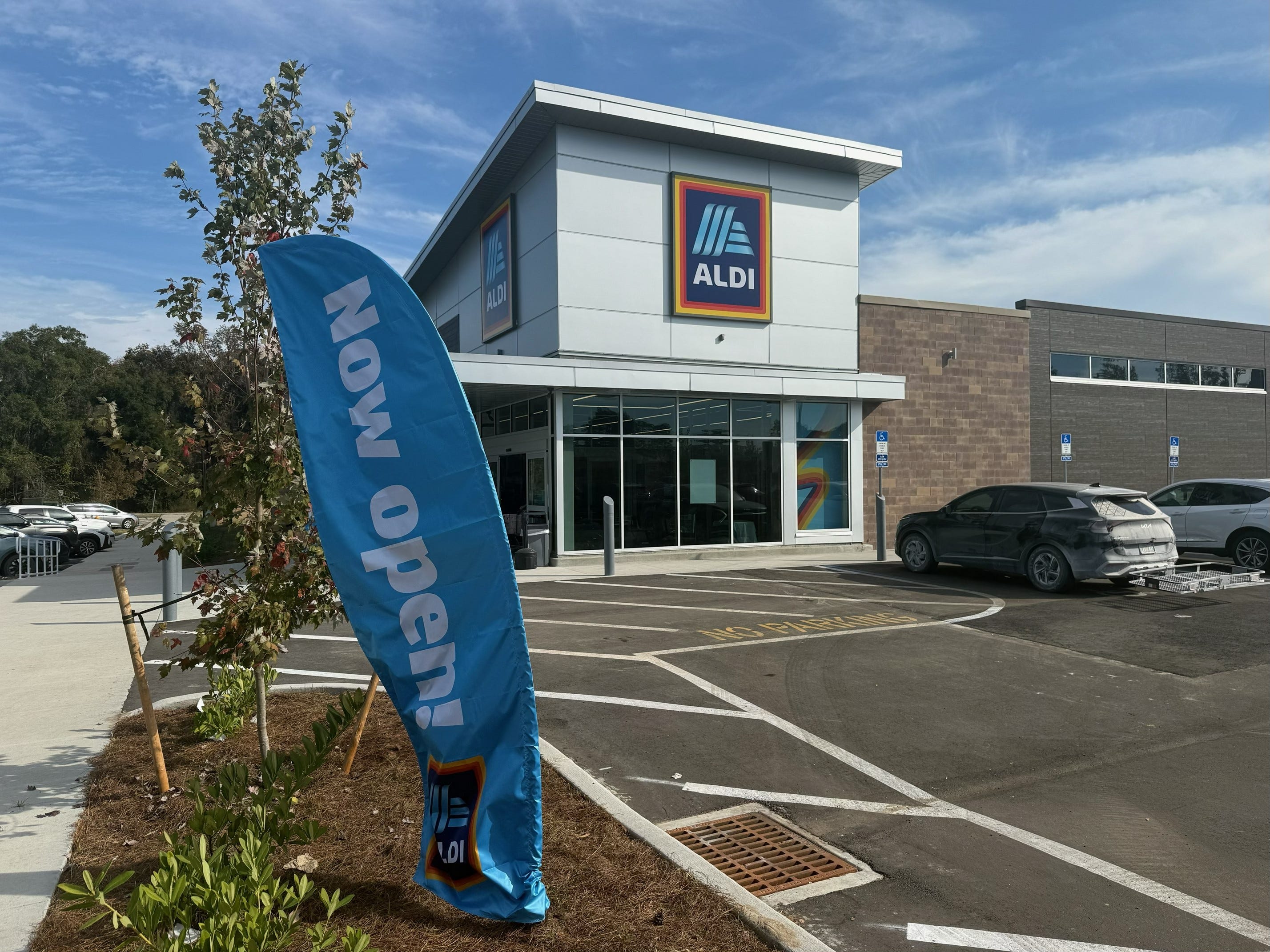 Two new ALDI grocery stores have opened in Gainesville area