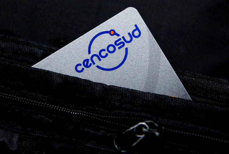 Chilena Cencosud dice suspende proyecto de mall en capital chilena tras rechazo de plan vial