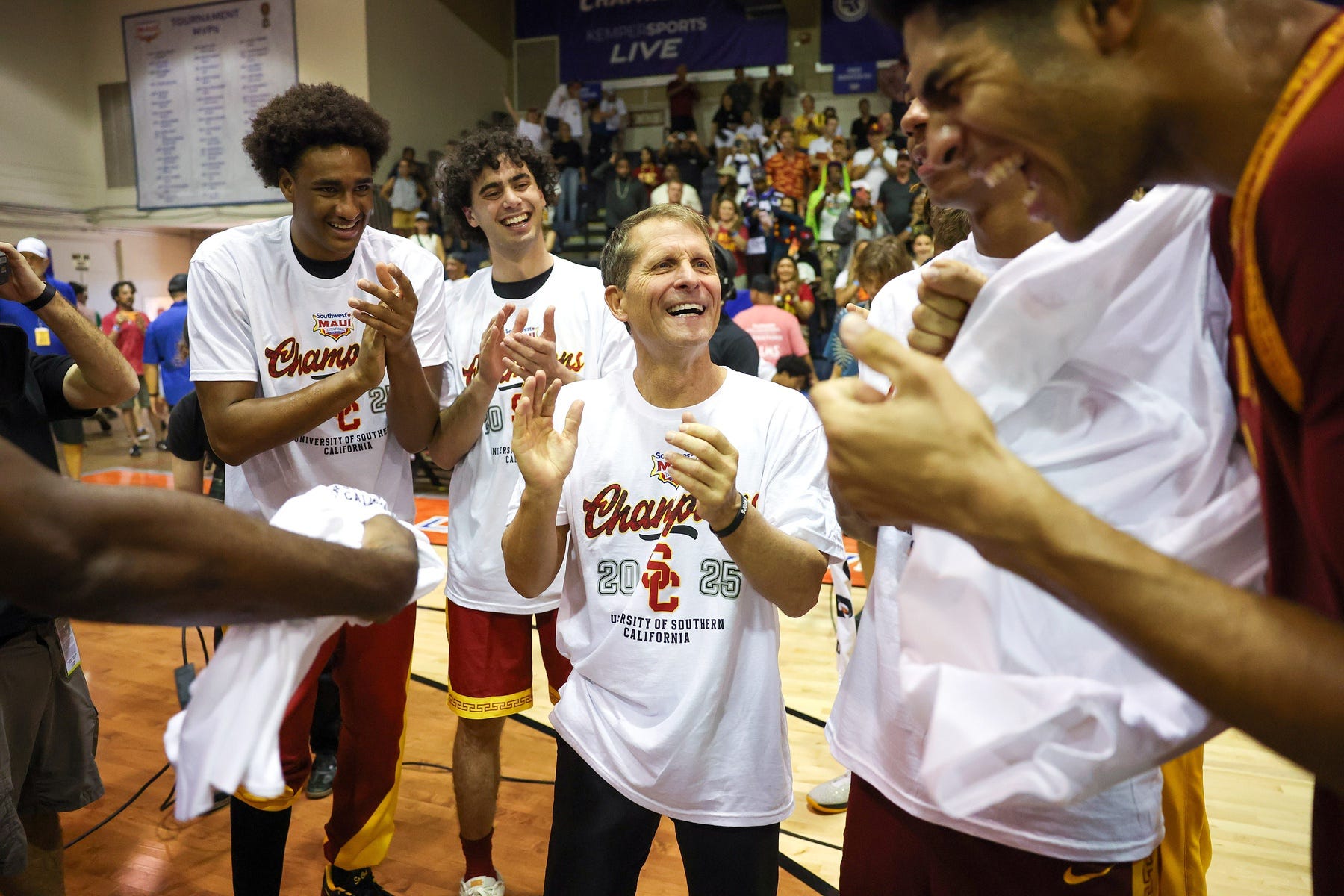 USC men's basketball enters top 25 for first time under Eric Musselman