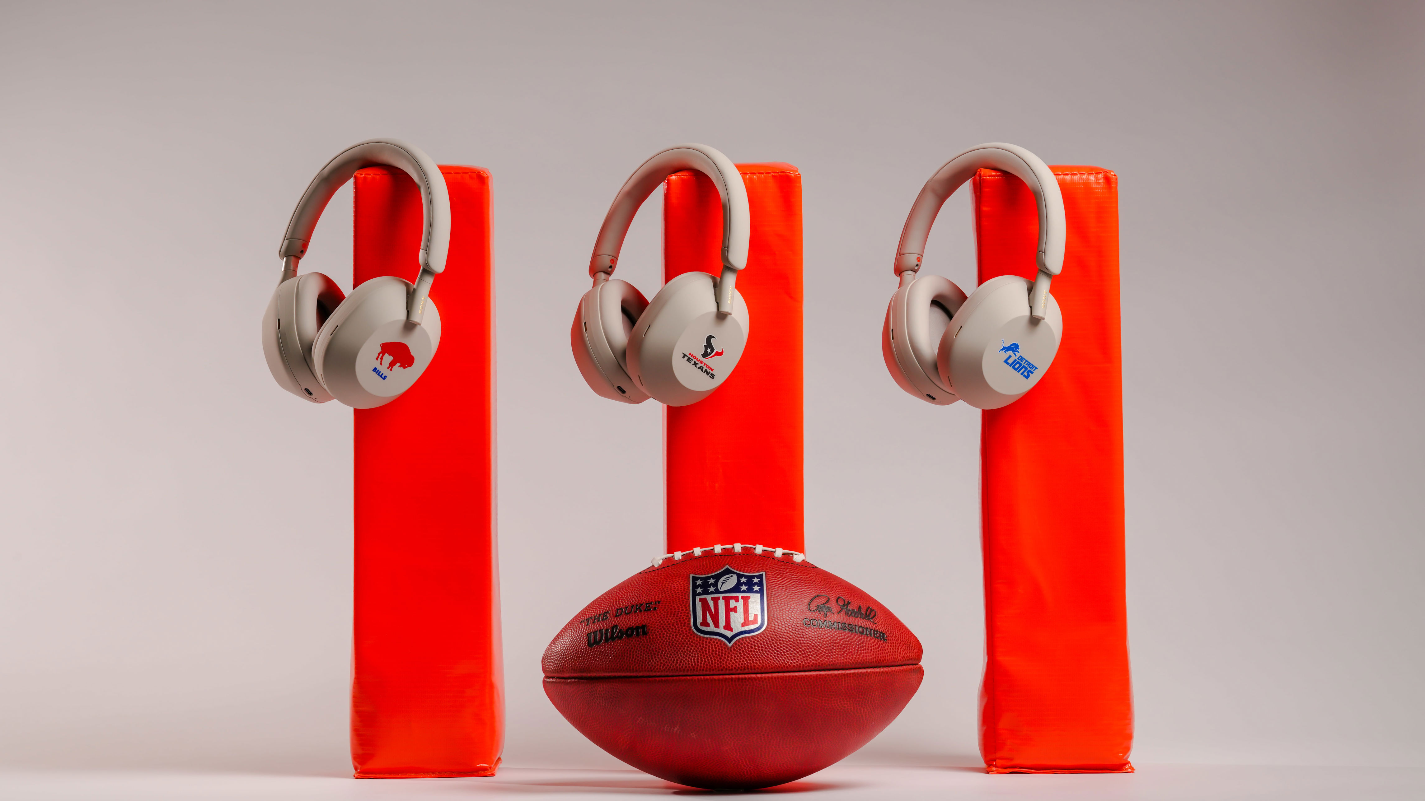 Want NFL-Themed Sony XM5s? The Lions Edition Arrives First