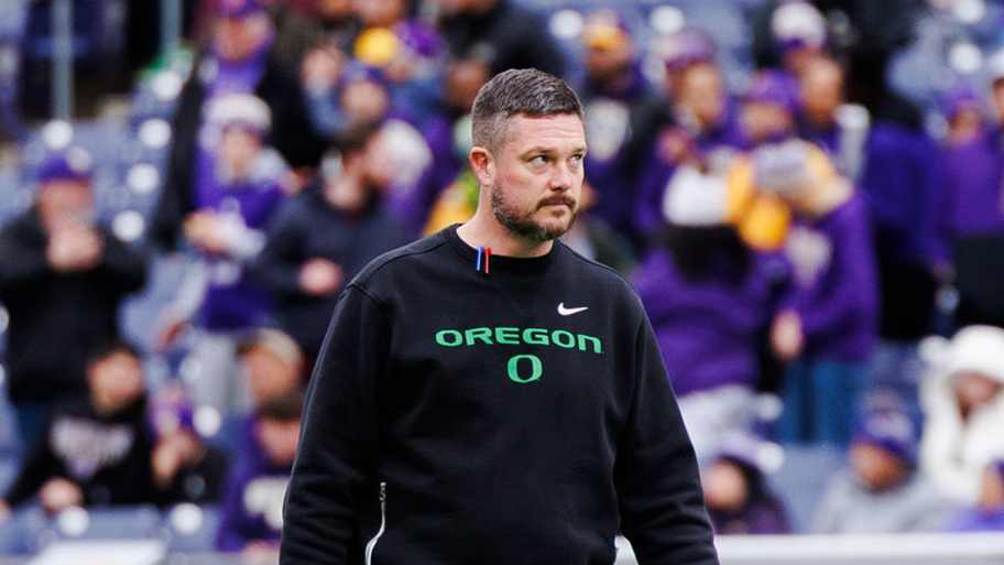 How Oregon's Dan Lanning is Expected to Handle Tosh Lupoi's Potential ...