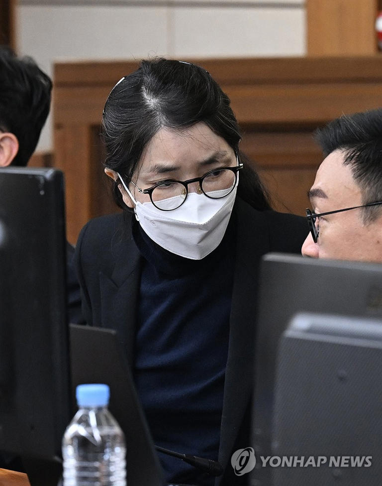 Jailed ex-first lady attends last hearing of corruption trial