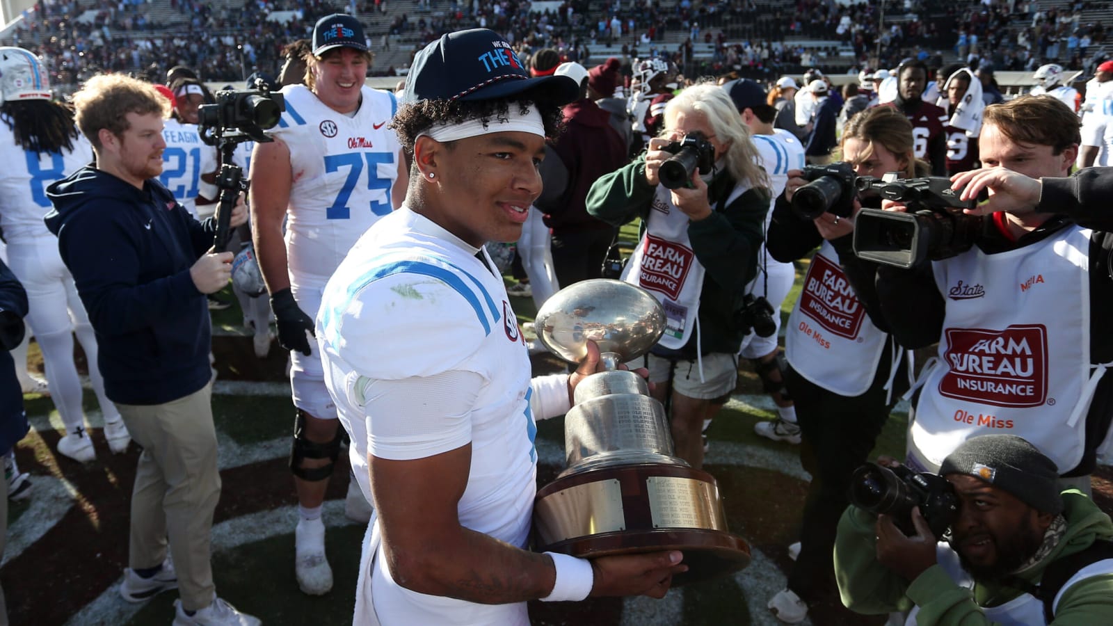 Trinidad Chambliss wins 2025 Conerly Trophy as Ole Miss secures it for ...