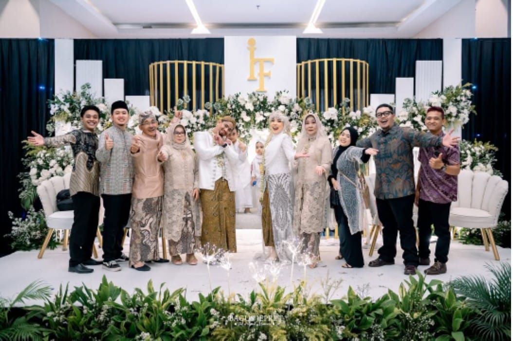 4 Artis Indonesia yang Merayakan Ulang Tahun Pernikahan dengan Cara ...