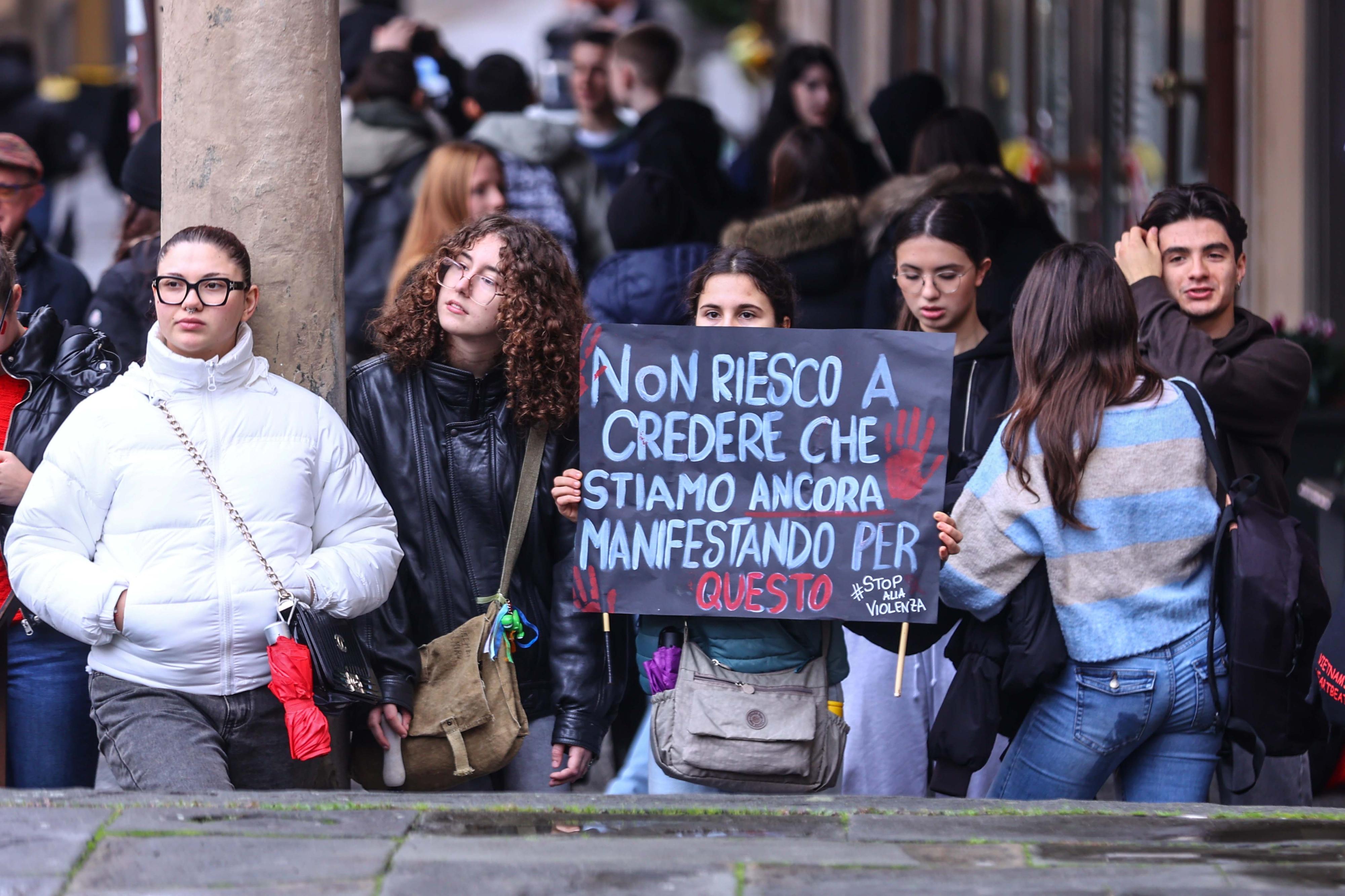 Licenziata dalla multinazionale dopo lo stupro di gruppo, chiuso il ...