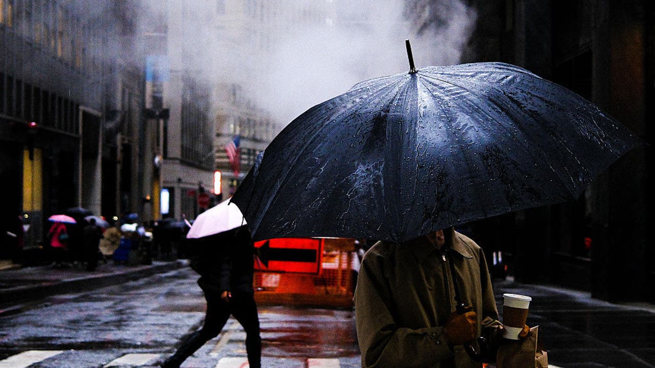 Winter storm brings mix of snow and rain to parts of NY, NJ