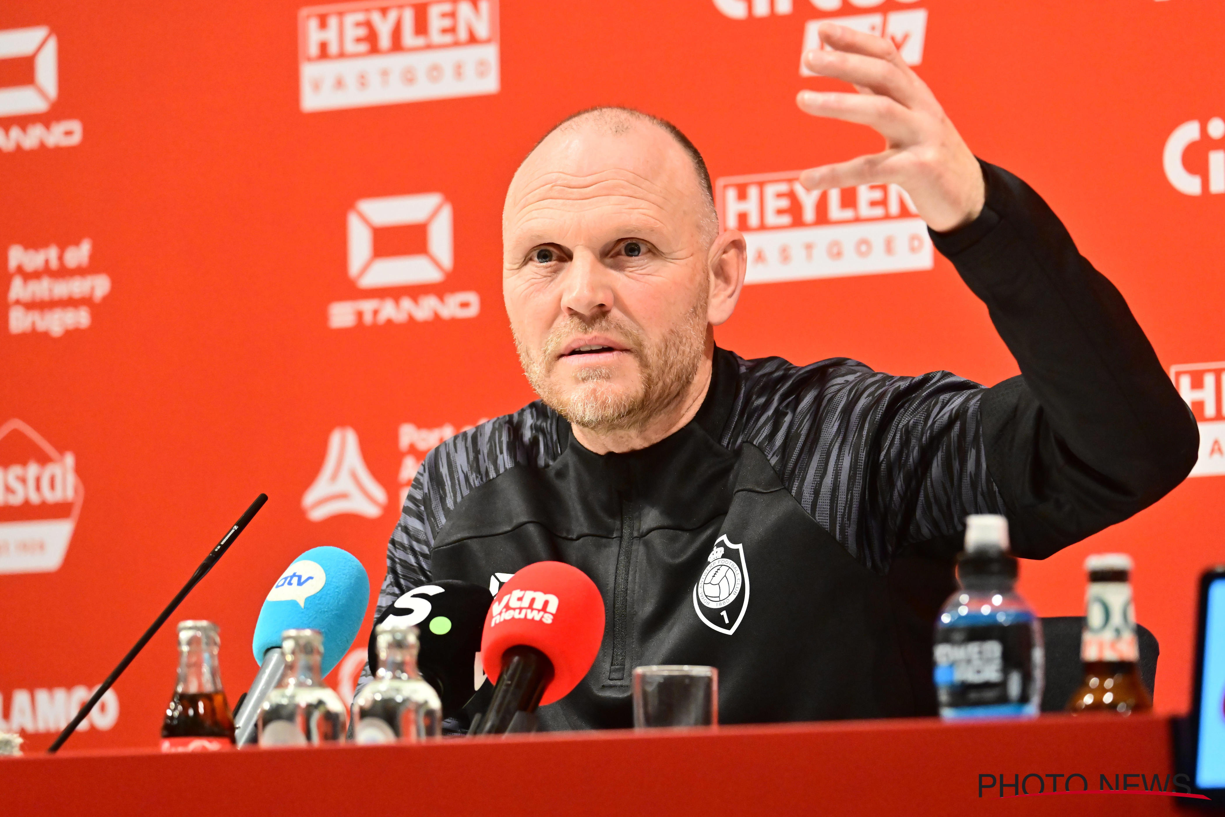 Oosting looft Nederlands duo bij Royal Antwerp: 'Een heel dodelijk koppel'