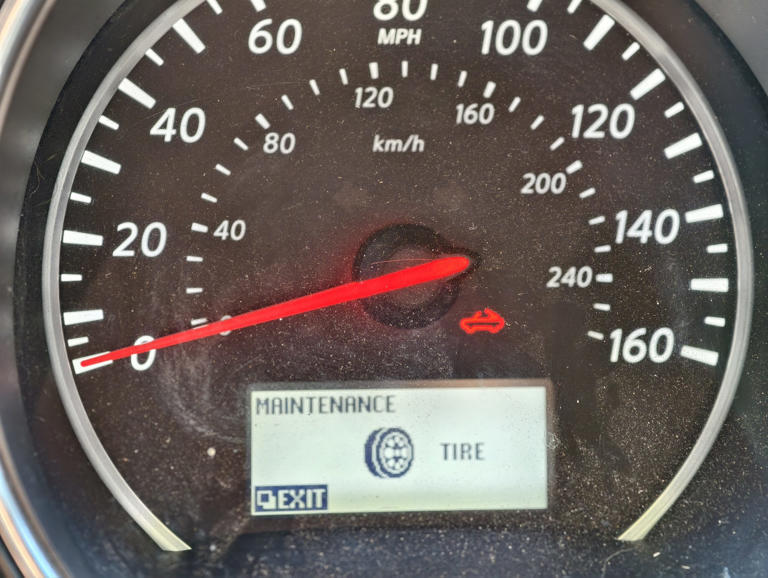 Our Nissan Murano CrossCabriolet Broke Me After Only 200 Feet Of Driving And Now It's Broken, Too