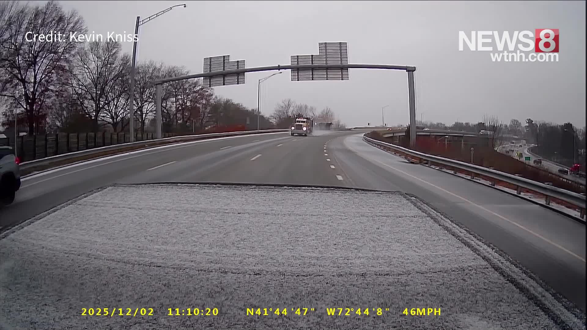 VIDEO: Tractor trailer truck turns over on I-84 in West Hartford