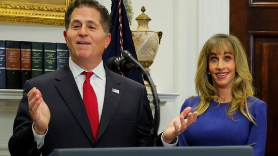 'What happened to her face?': Susan Dell's photo sparks buzz amid ...