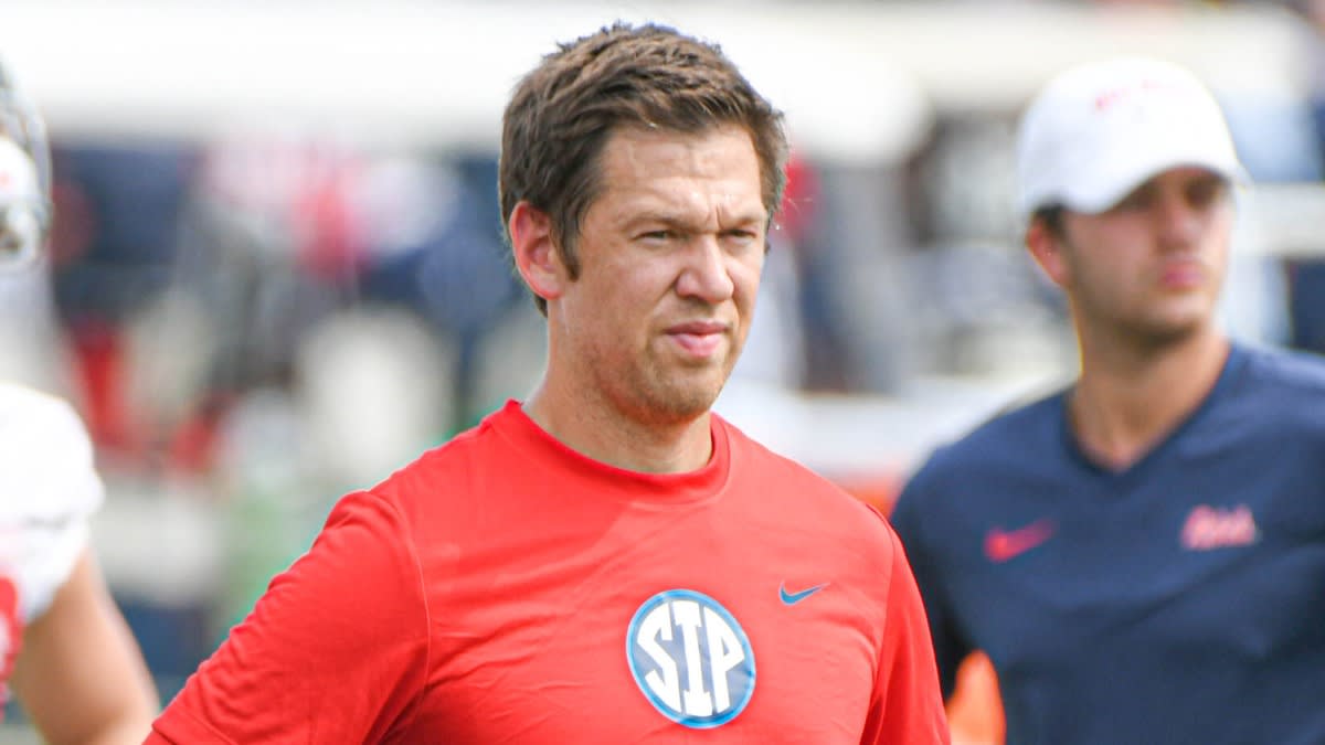 Charlie Weis Jr. to call plays as Ole Miss announces College Football ...