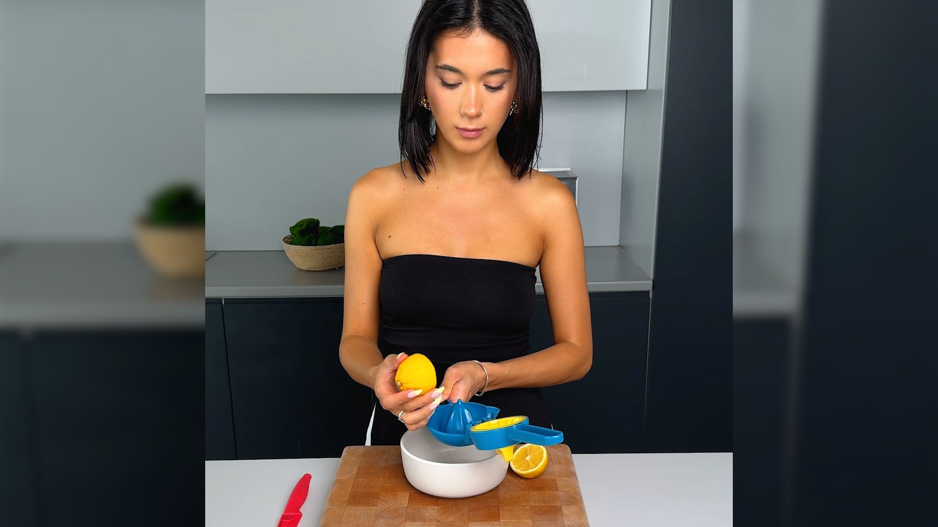 Make your own DIY Lemon Disinfectant Spray at Home