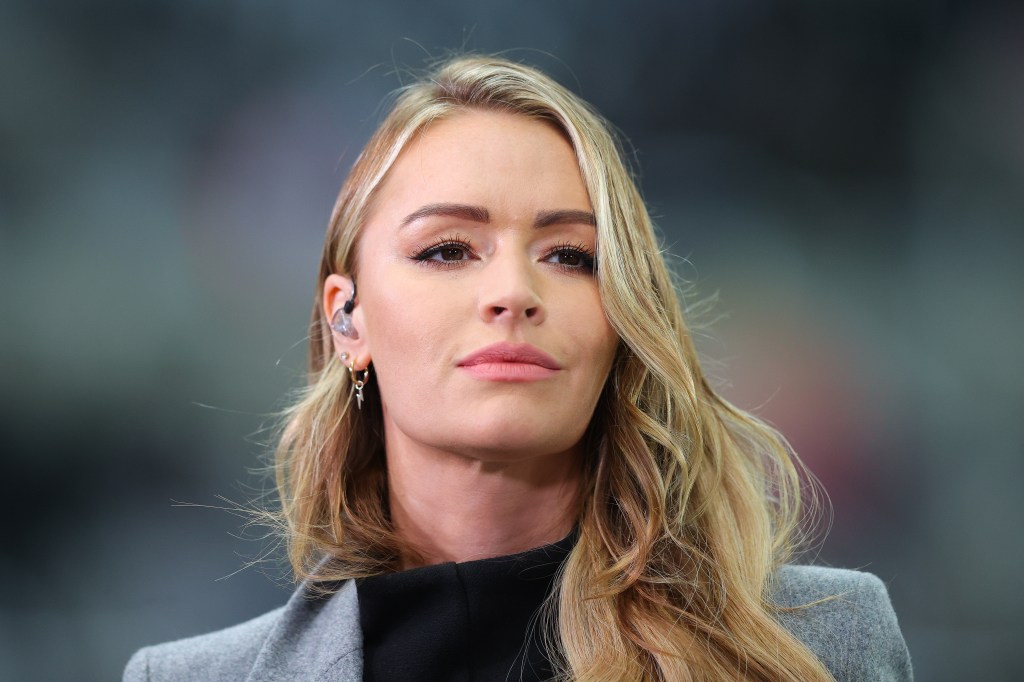 Presenter Laura Woods collapses on live TV during coverage of soccer ...