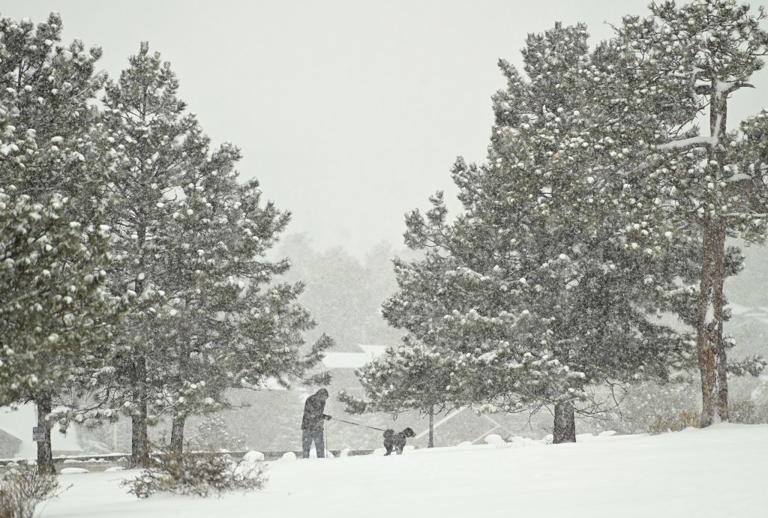 Colorado winter storm warning map shows where 17 inches of snow possible