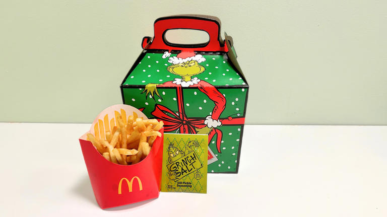 Review: McDonald's Dill Pickle Grinch Salt McShaker Fries Are ...
