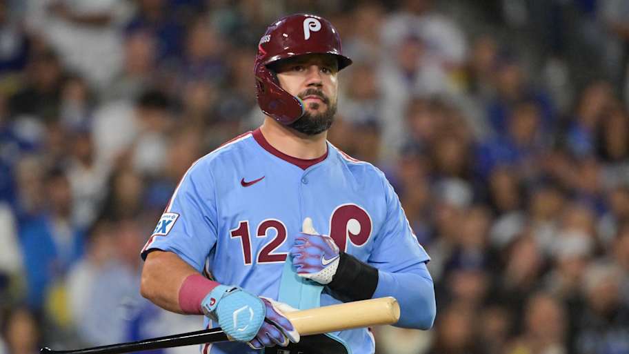 One Thing is Keeping Reds From Signing Kyle Schwarber in Free Agency