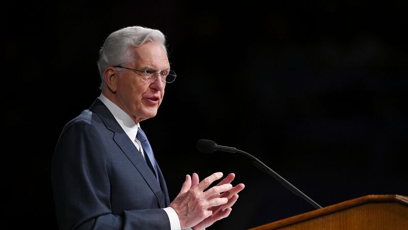 Rise above and overcome the world with Christ, says President ...