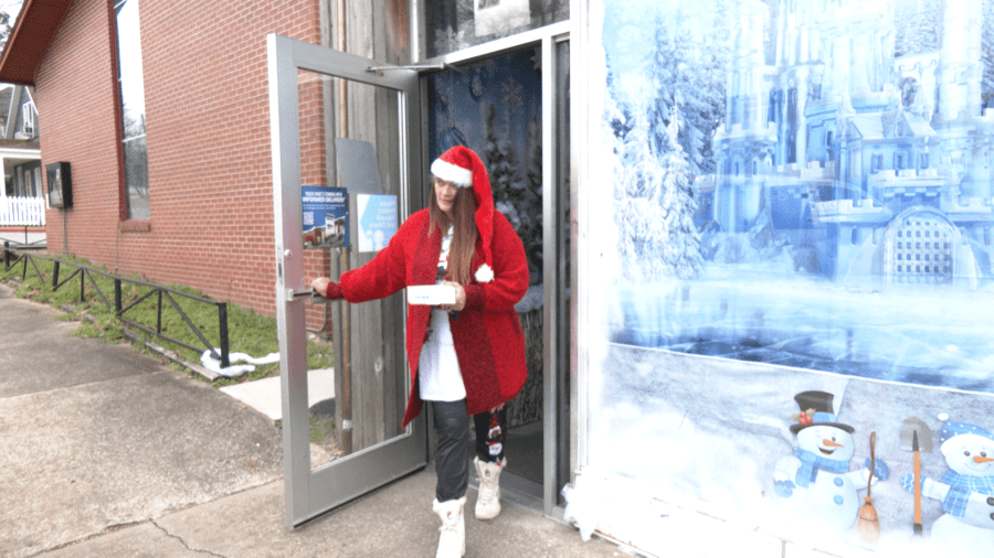 USPS hits 3 billion holiday packages in ‘Christmas City’ Noel